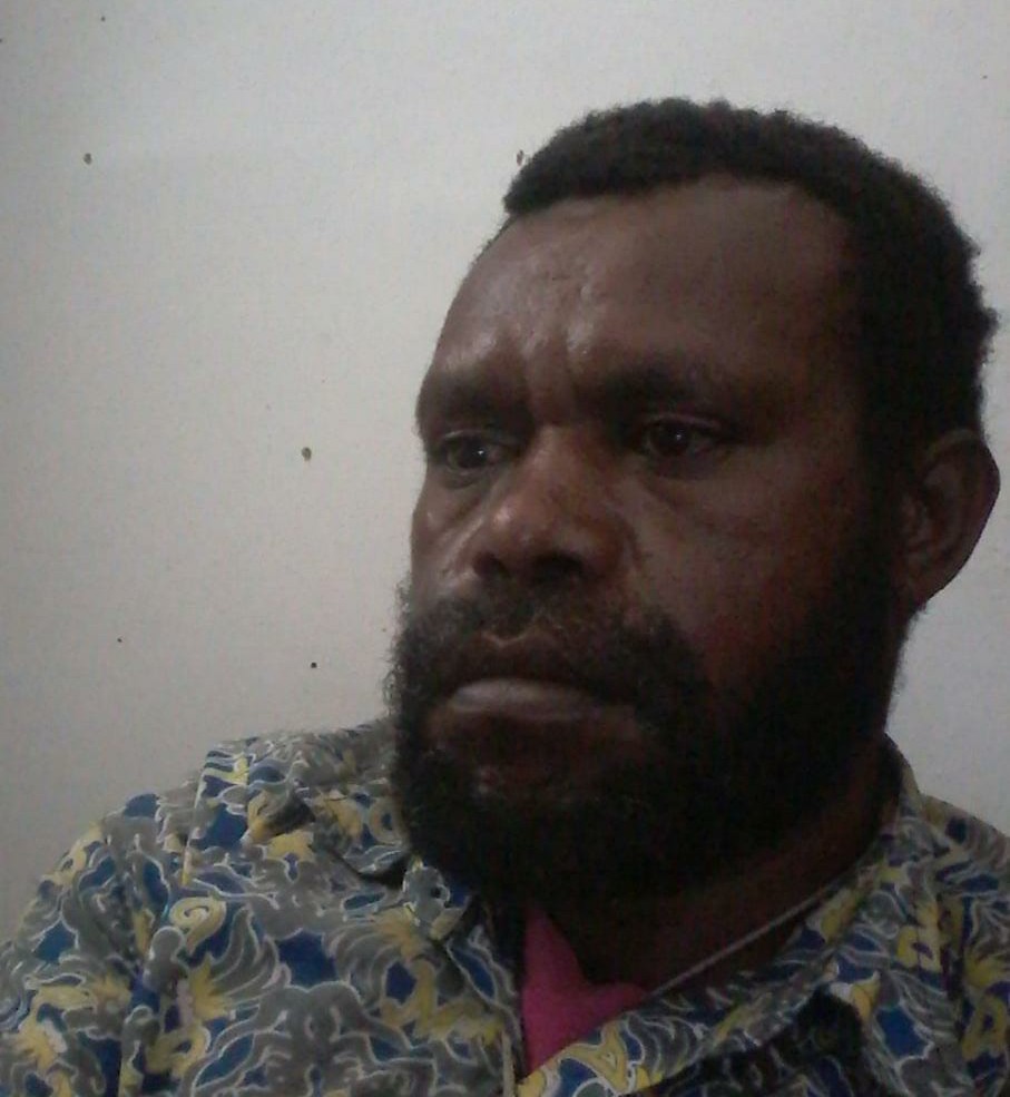 Tungku Api Keluarga Berdiri Diatas Tanah Pusaka Mereka - Kabar Daerah Papua