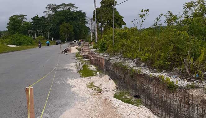 Proyek Drainase PT. FAJAR Papua di Biak Terkesan Tidak Transparan ...